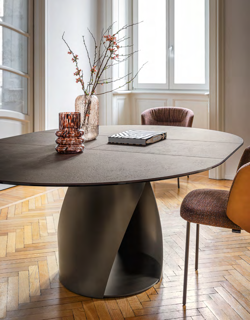 Cyclone table by Calligaris - Round tables | Equal furnishings