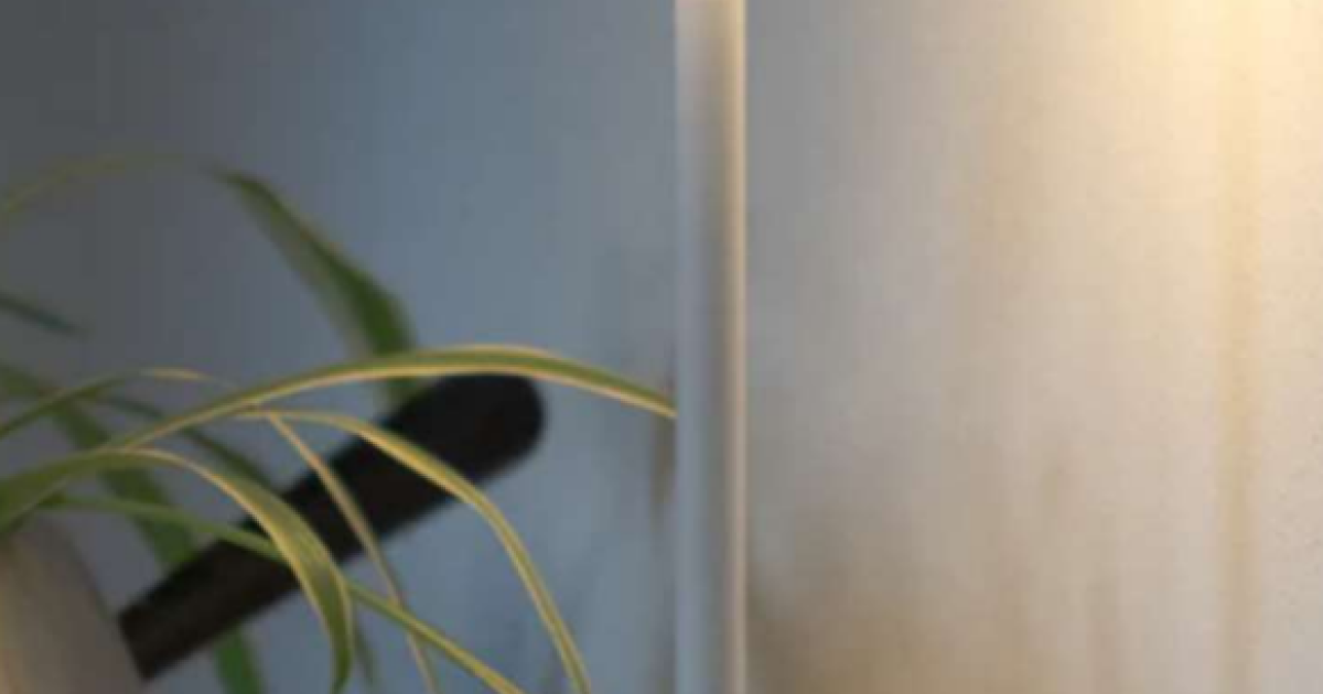 WD portable table lamp