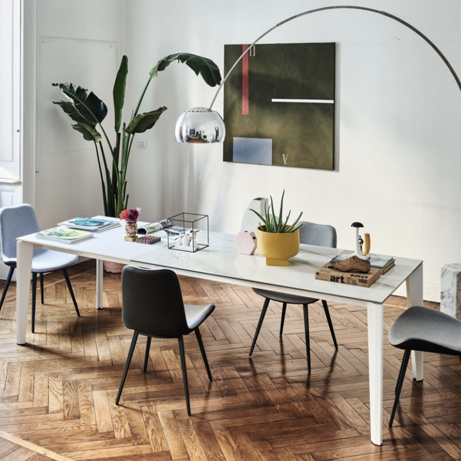 Table extensible en métal Blade par Midj