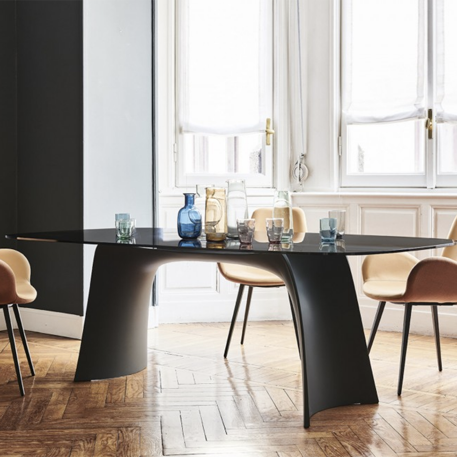 Table Moonlight en Baydur avec plateau en verre ou céramique par Midj